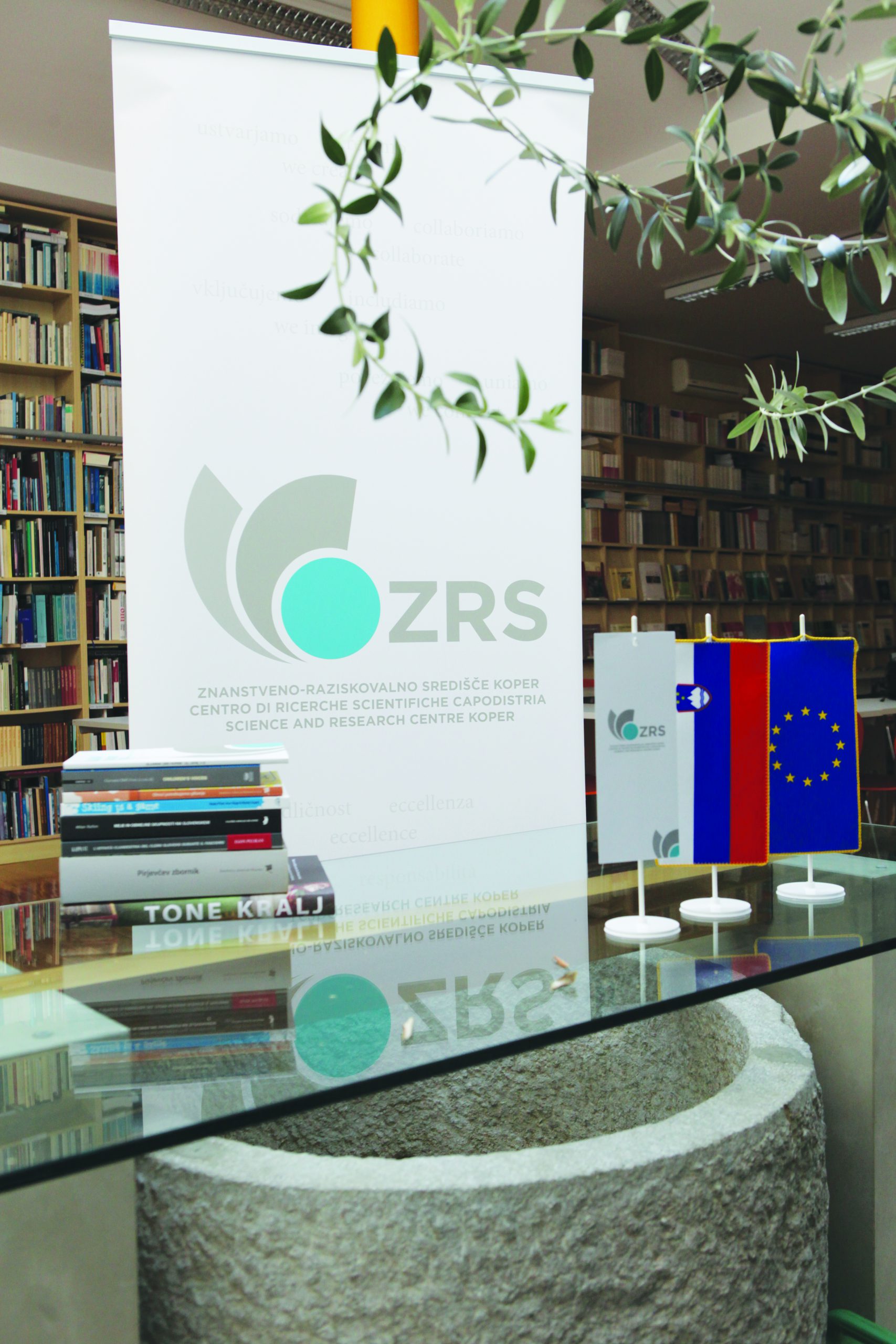 Ženske v znanosti na ZRS Koper: Ambiciozno, enakopravno in vključujoče ...